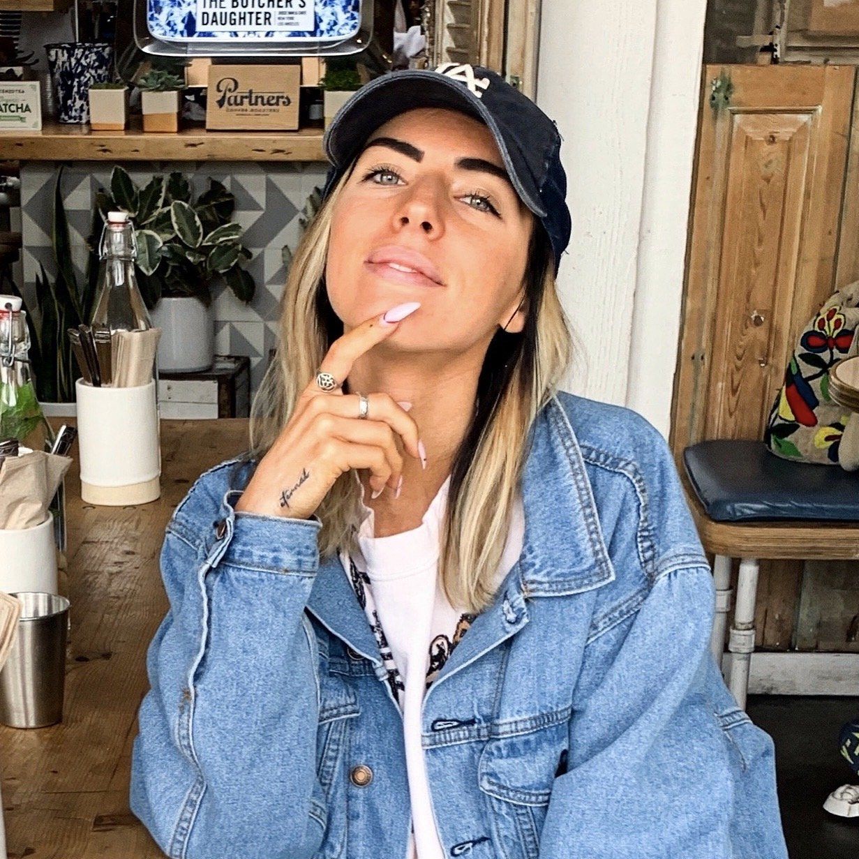 Nikki Jahnke – JOYÀ