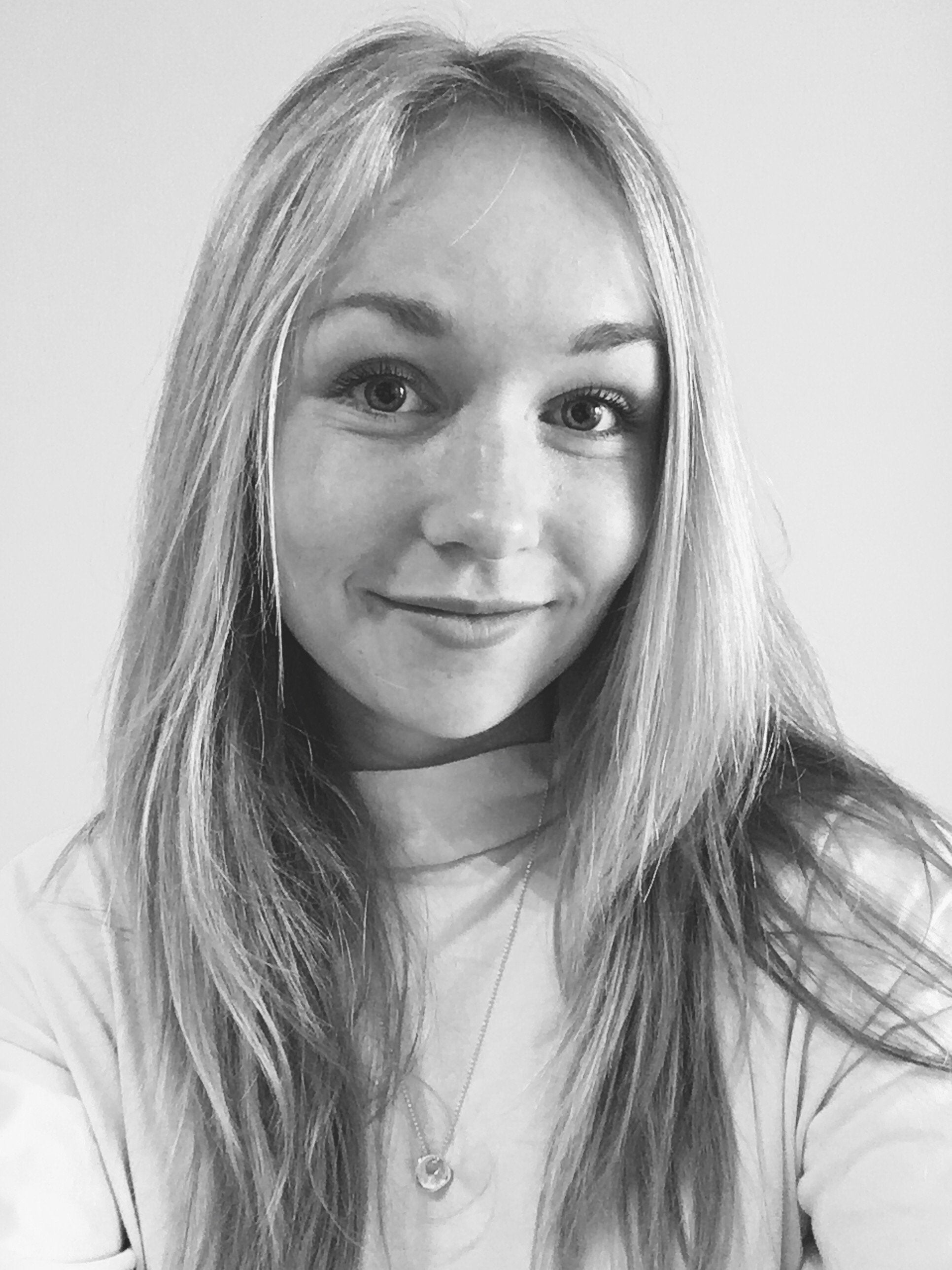 Talia Thomson – JOYÀ